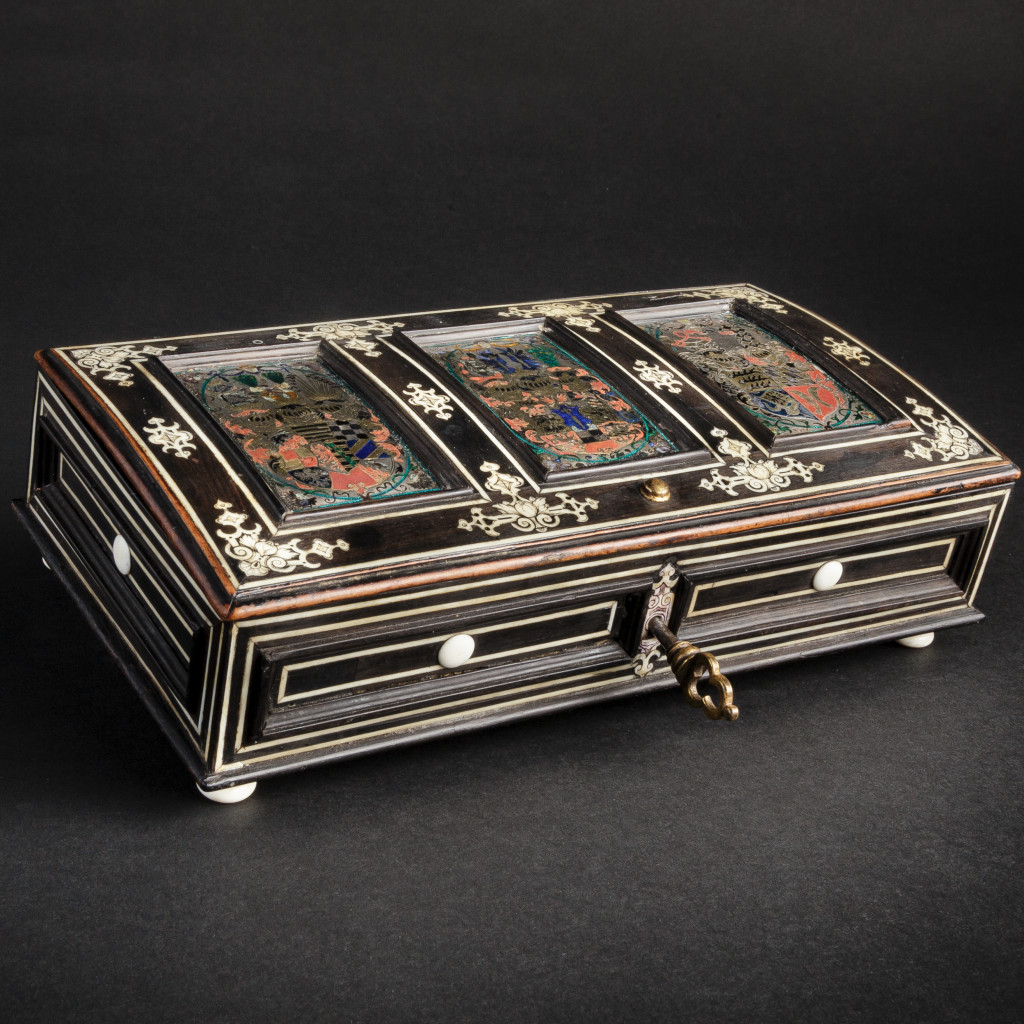 Outstanding unique collections and not one, but two special catalogues ...